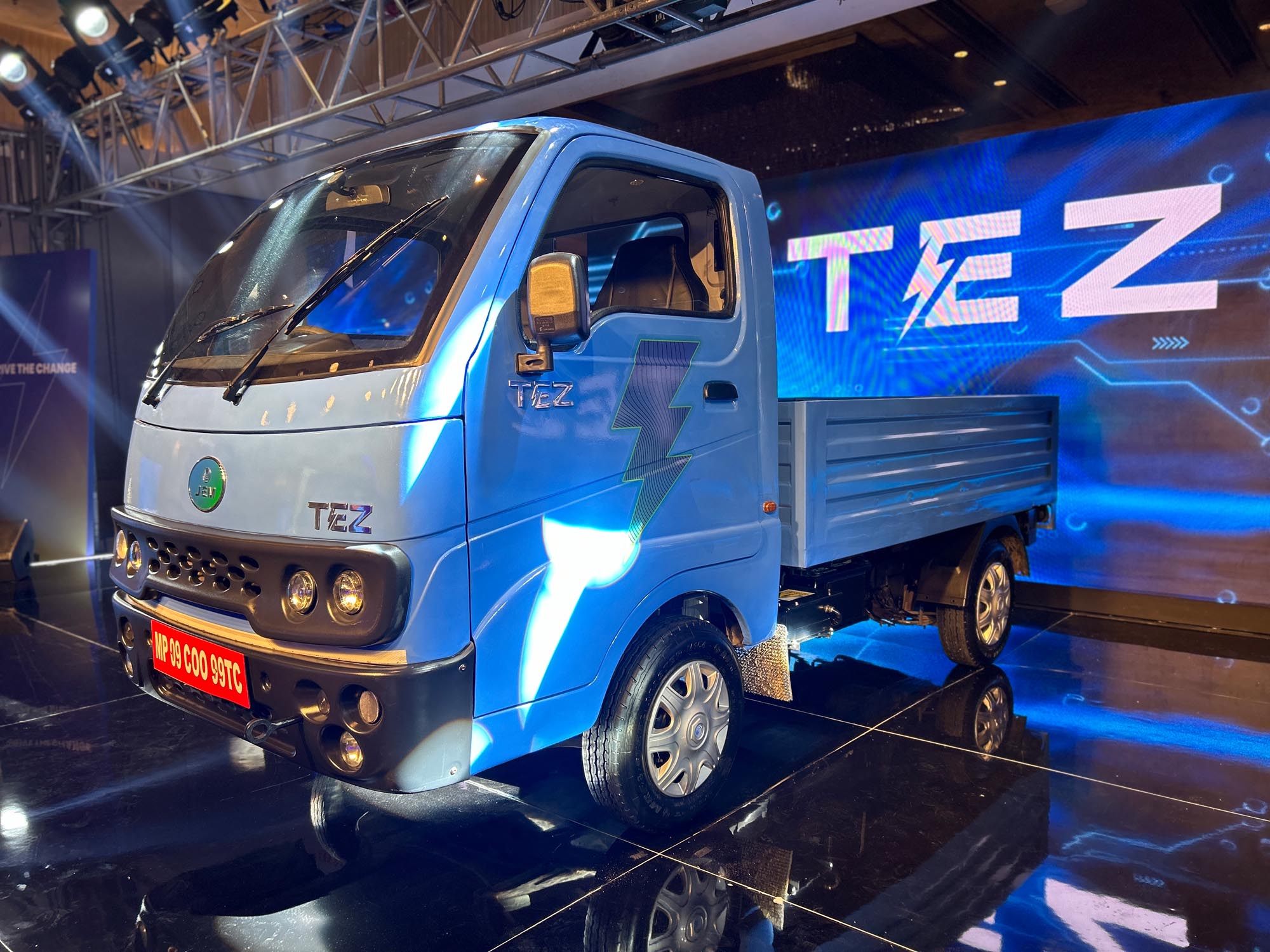 Jupiter Electric Mobility launches JEM TEZ, inaugurates manufacturing ...